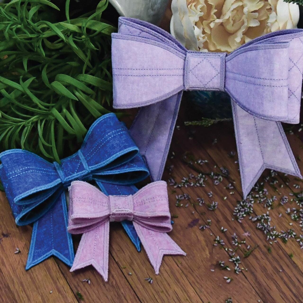 Freestanding Bows by Scissortail Stitches